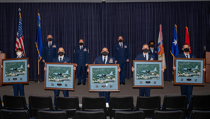 152nd Airlift Wing > Home